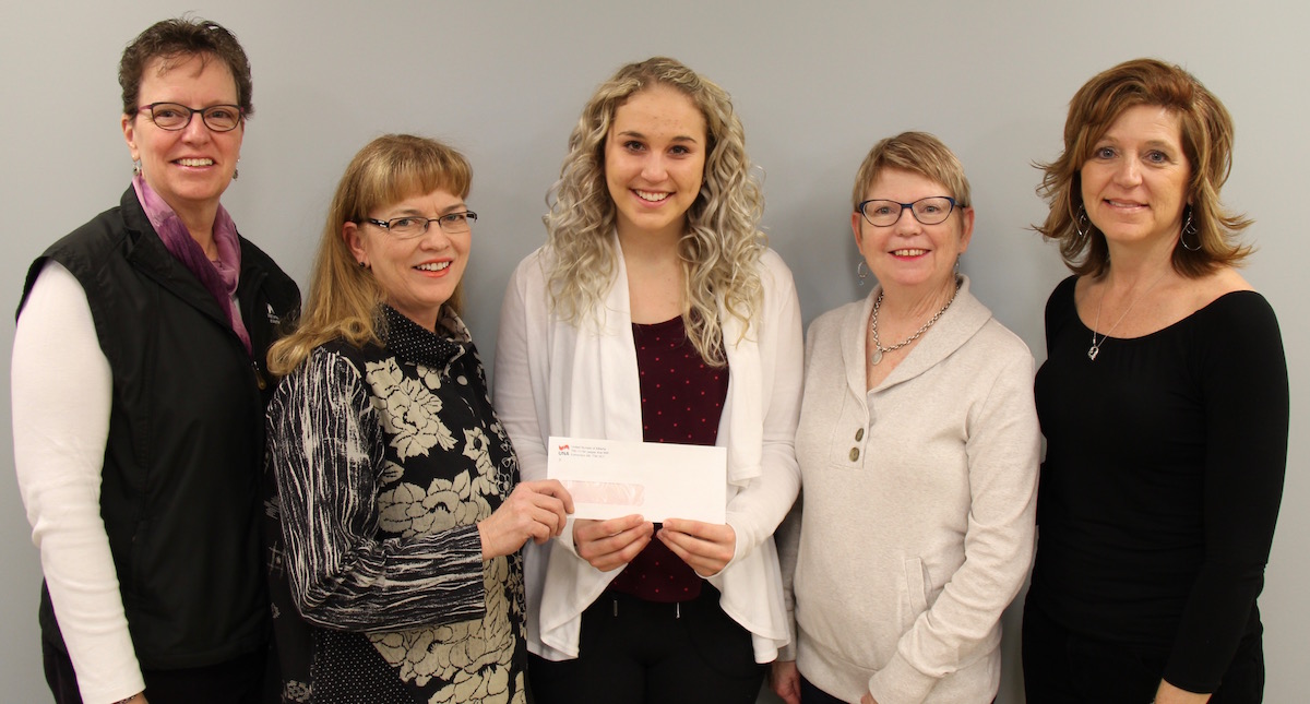UNA awards nursing scholarship to Red Deer College student - UNA